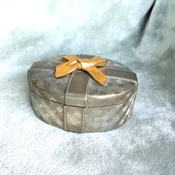 unbranded | Storage & Organization | Pewter Trinket Box Wgold Bow ...